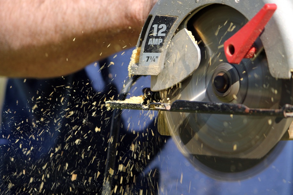 Electric Hand Saws | OSHA Safety Manuals